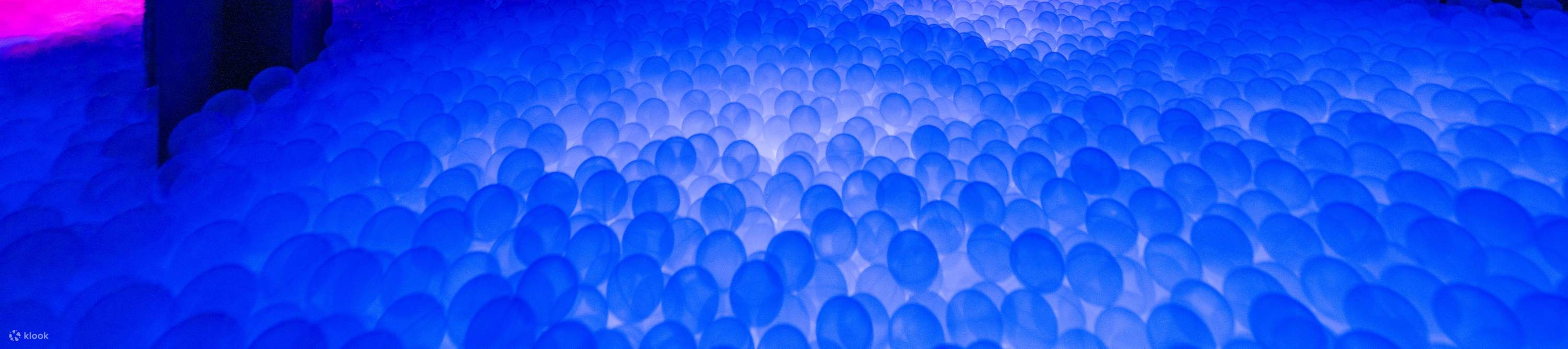 [KLOOK SPECIAL] 90minGlowBall Adult Ball Pit Bar - Klook Australia